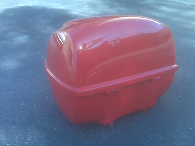 Modern Vespa : Vespa S150 Top Box - White Box & 2 Red Boxes