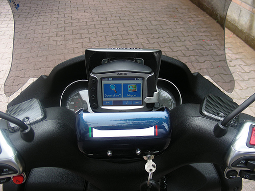 Modern Vespa : Beauty contest, the coolest MP3 of 2009 - And the winner is-