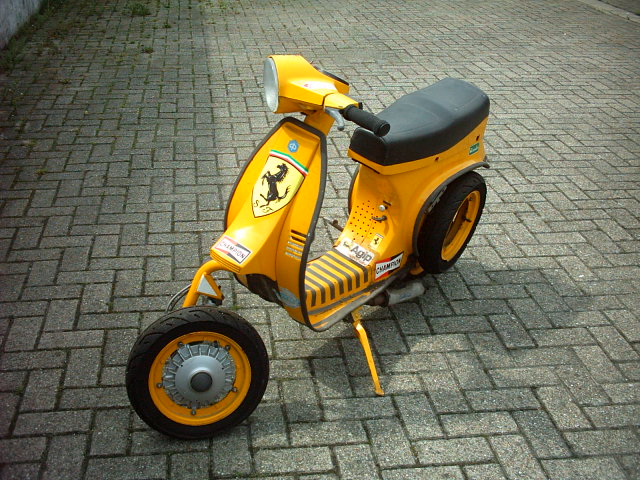 Modern Vespa : Don't laugh, this is what we did to scoots in '85