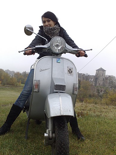 Modern Vespa : Girls of ModernVespa