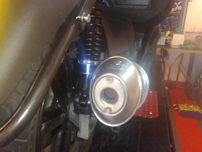 Modern Vespa : New rear shocks