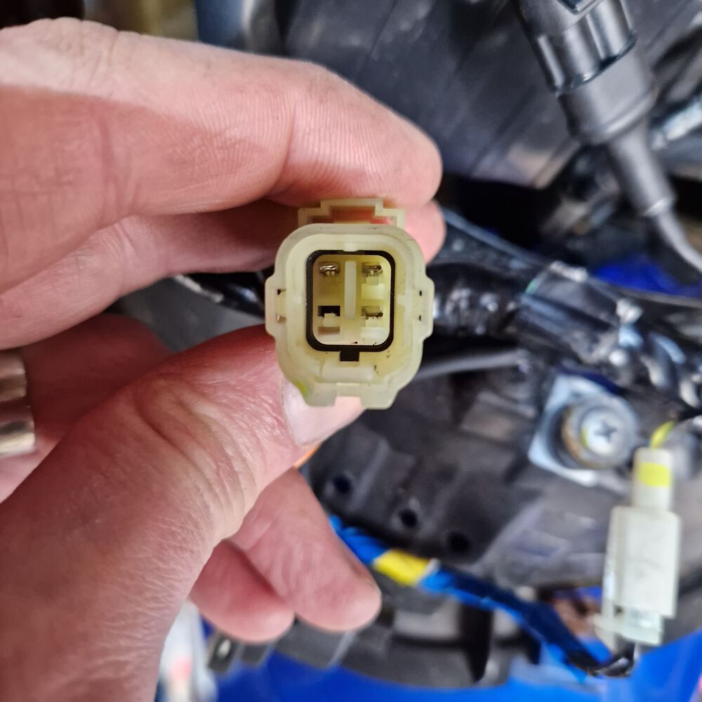 Modern Vespa : Piaggio Medley 125 2016 ignition wiring