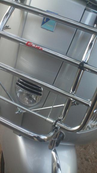 Modern Vespa : Front rack Faco