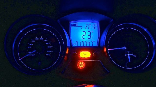 Modern Vespa : MPH speedo dial overlay