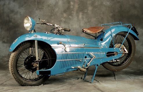 Modern Vespa : Streamline, Art Deco, Aerodynamic Scoots & Motorcycles