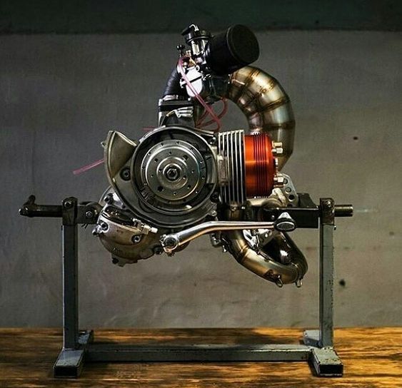 Modern Vespa : Streamline, Art Deco, Aerodynamic Scoots & Motorcycles