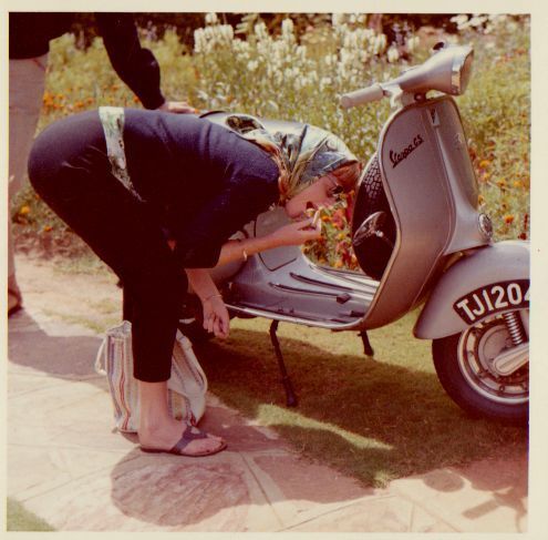 Modern Vespa : Important public service announcement gentlemen