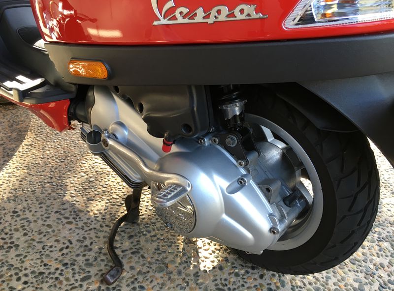 Modern Vespa : LX(1)50 complete