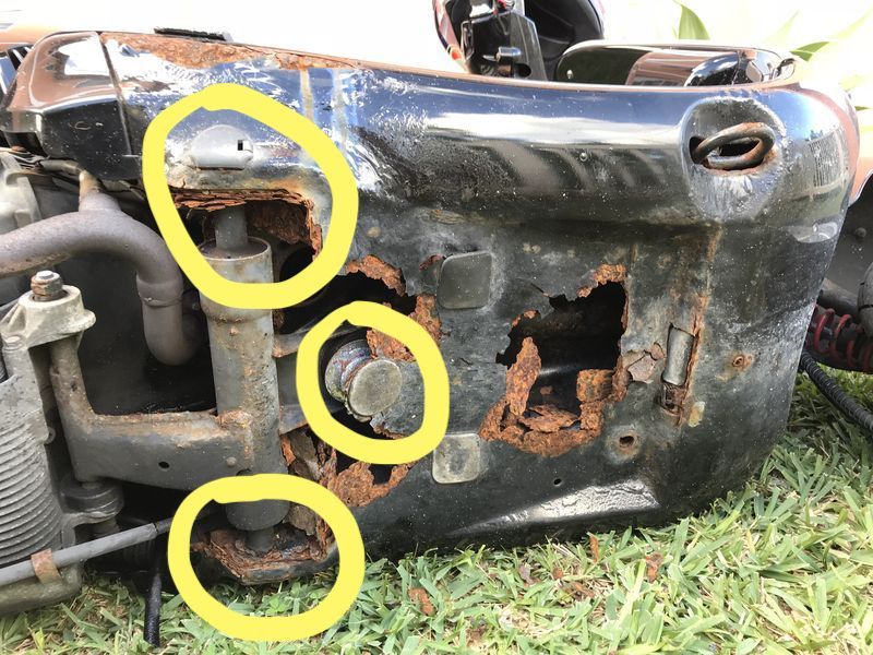 Modern Vespa : Rusty chassis repair on 5 year old LX125 Sport