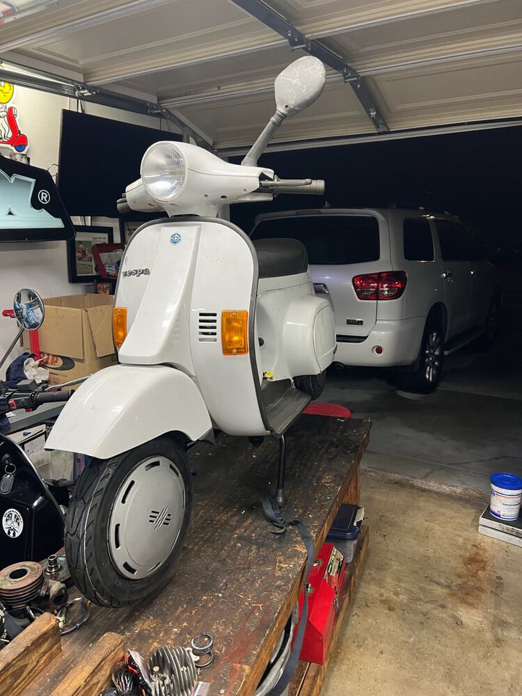 Modern Vespa : PK50 build on a budget