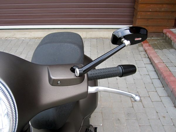 Modern Vespa : Rizoma Mirrors on my GTS