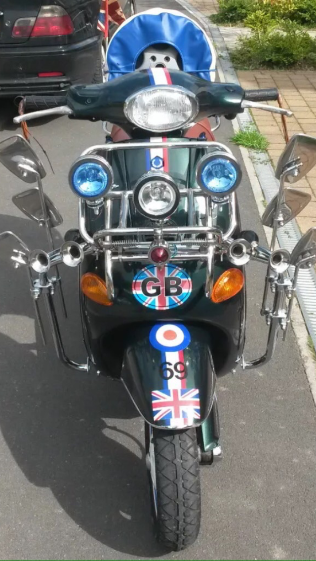 Modern Vespa : How many Mod's and Ska's out there?