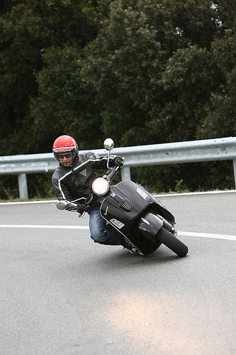 Modern Vespa : How Much Lean Can You Do On A Vespa????
