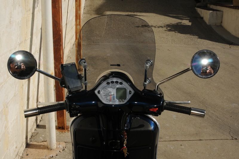 Modern Vespa : Faco Mid-Size Windscreen... Check