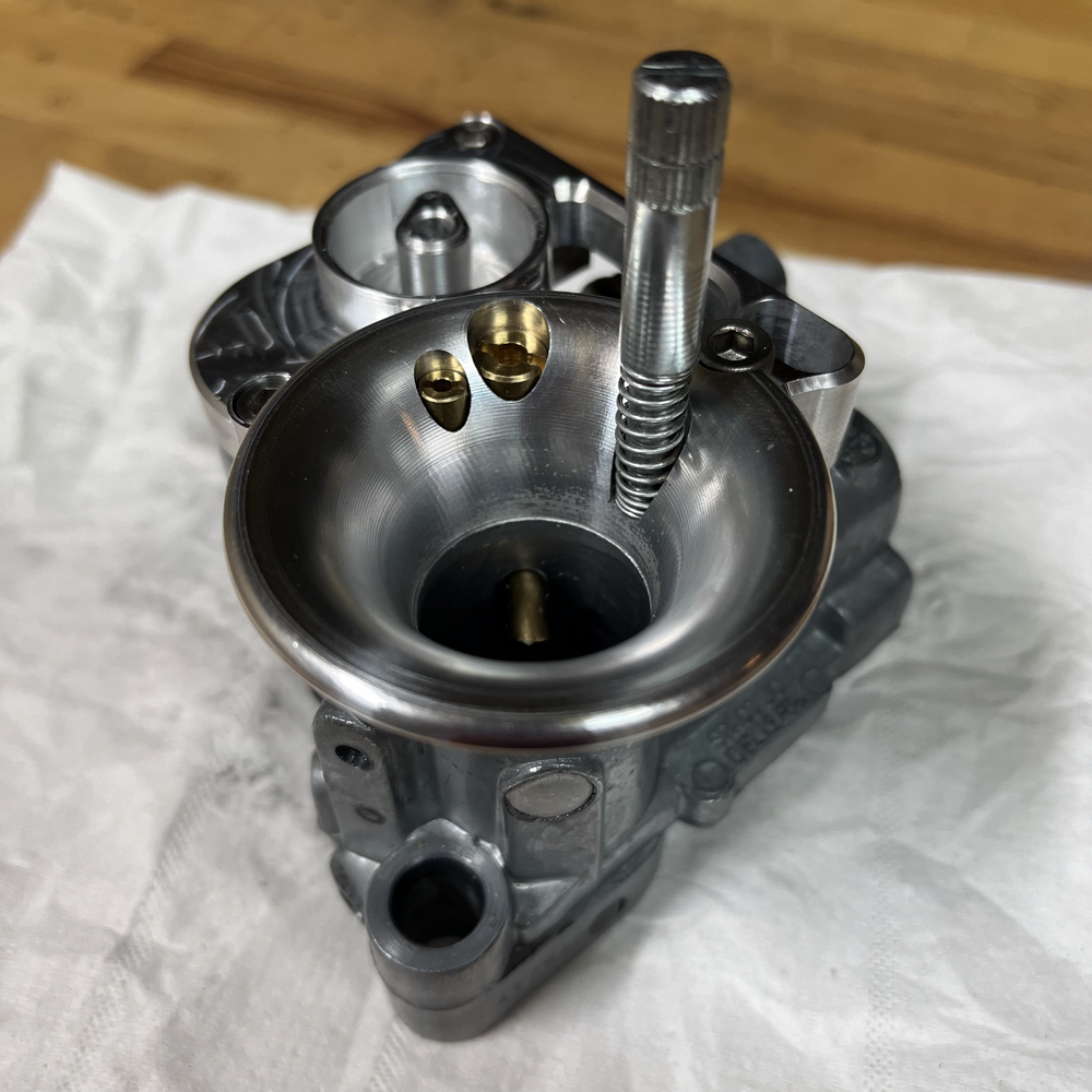 Modern Vespa : OopSI-24 Carburetor