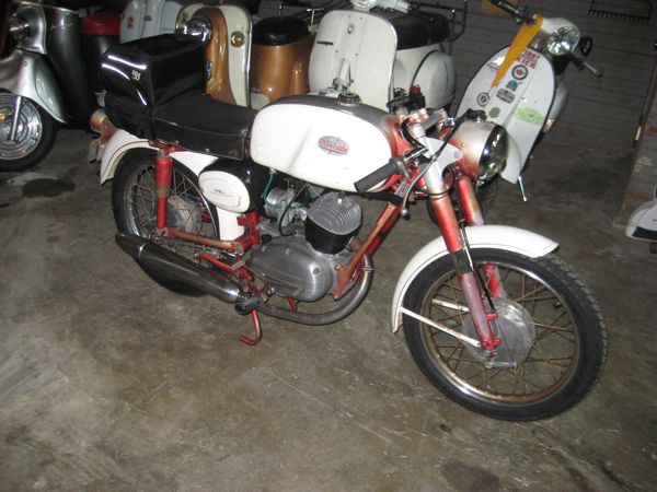 Modern Vespa : [NSR] Wards Riverside (Benelli) 175 Lightweight