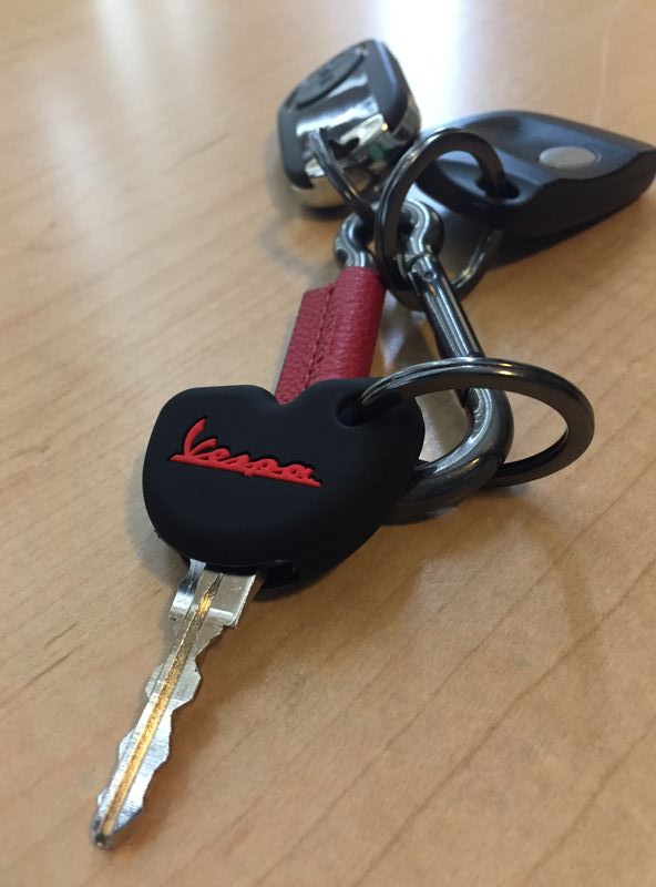 Modern Vespa : Show me your Vespa Keys