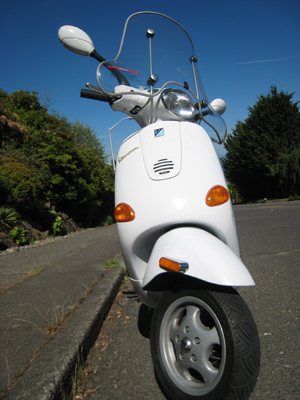 Modern Vespa : 4 Sale - Piaggio Windscreen for ET2/ET4 - Kirkland, WA -SOLD