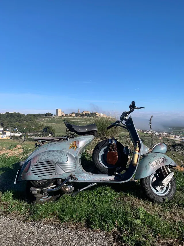 Modern Vespa : Wide frame - large frame and MotoVespa