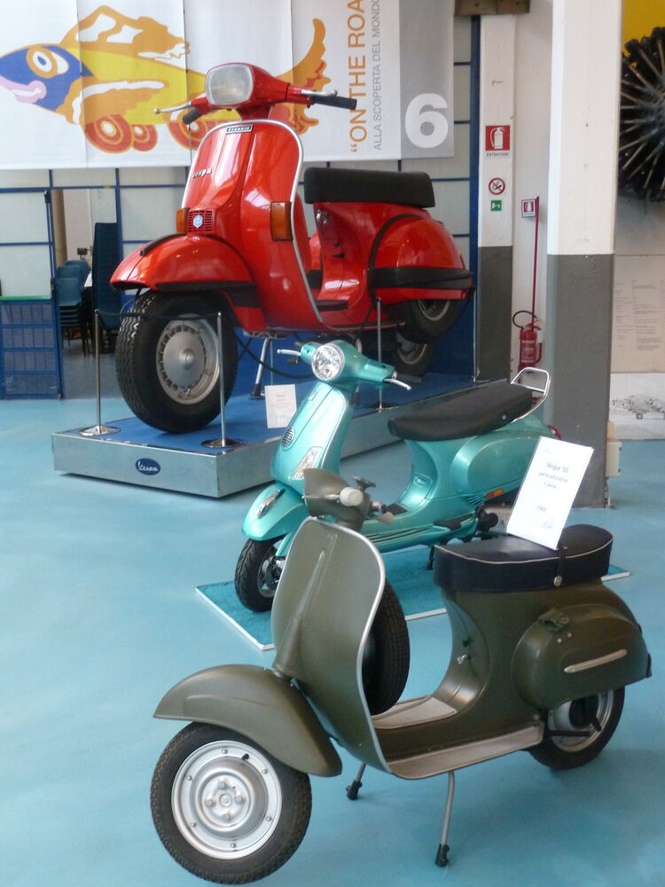 Modern Vespa : Walking on Very Special ground: Museo Piaggio