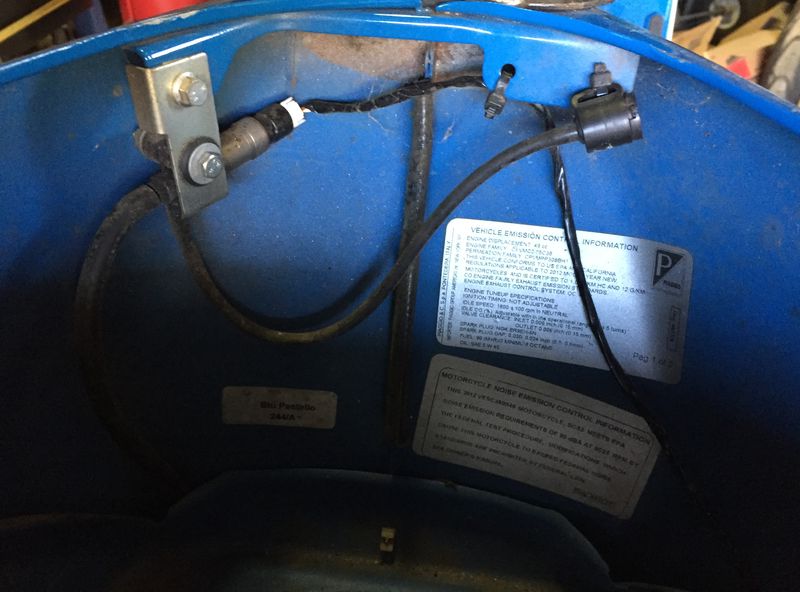 Modern Vespa : 2012 vespa S50