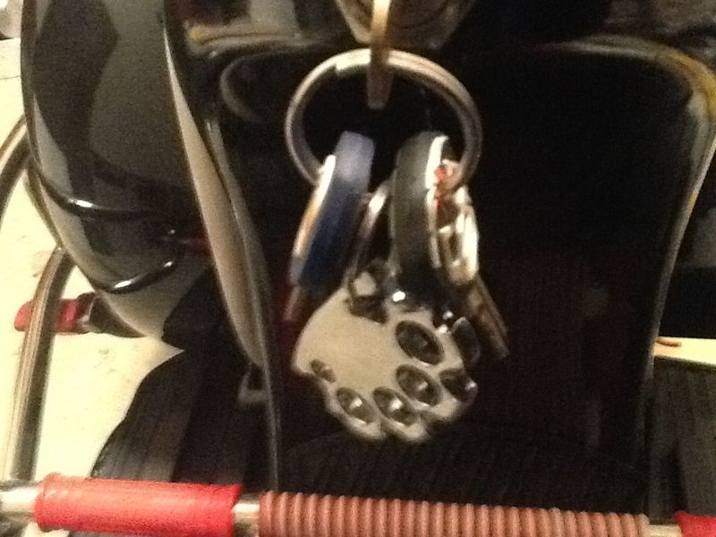 Modern Vespa : Show me your Vespa Keys