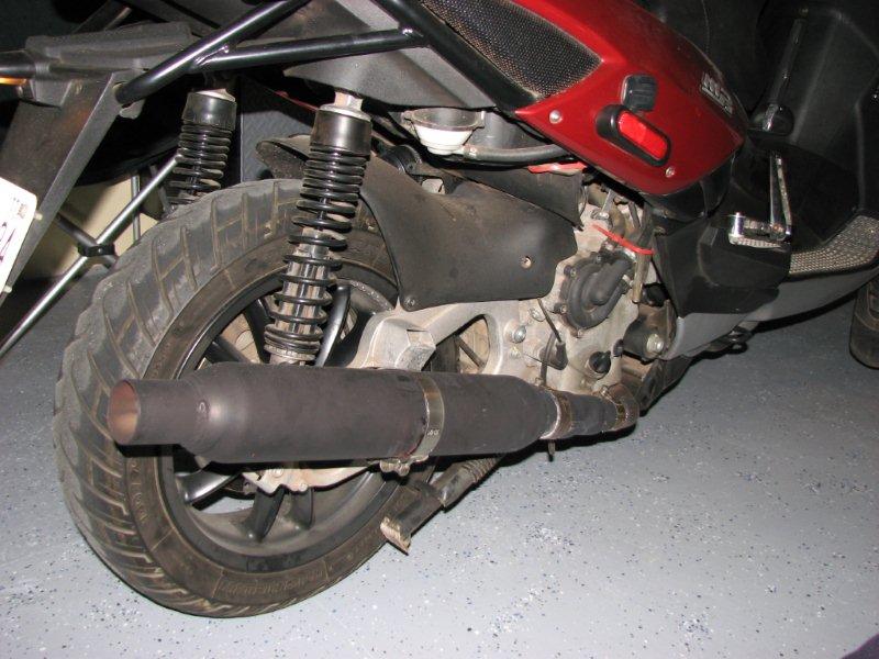 Modern Vespa : exhausts, will any one from any bike do?