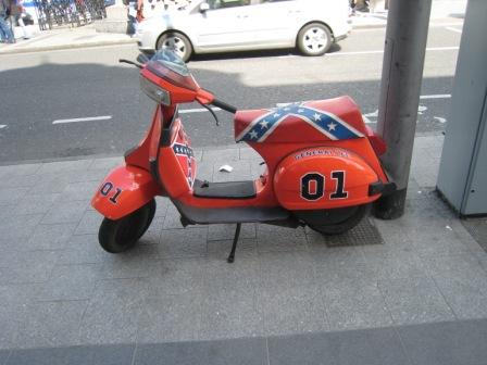 Modern Vespa : Vintage owners, Show off your Custom paint jobs.