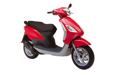 Modern Vespa : LX 150 or FLY 150