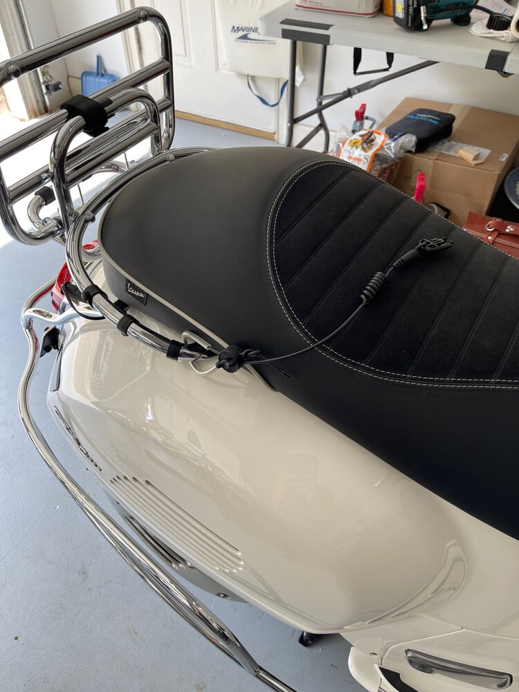 Modern Vespa : Installing Helite airbag tether on GTS 300?