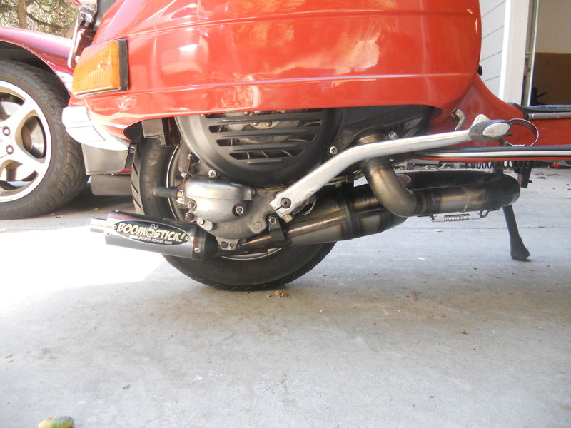 Modern Vespa : Boomstick Installed