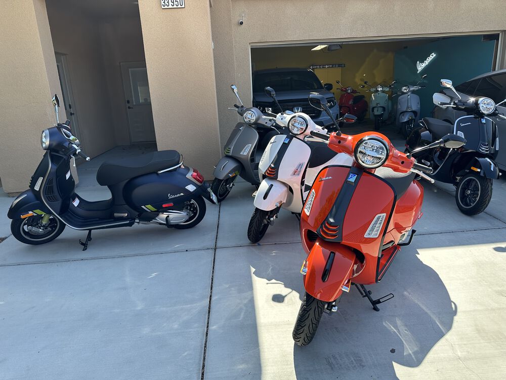 Modern Vespa : Vespa Cleanup and Check Systems Day