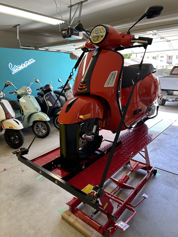 Modern Vespa : The new Vespa service table lift, with some upgrades