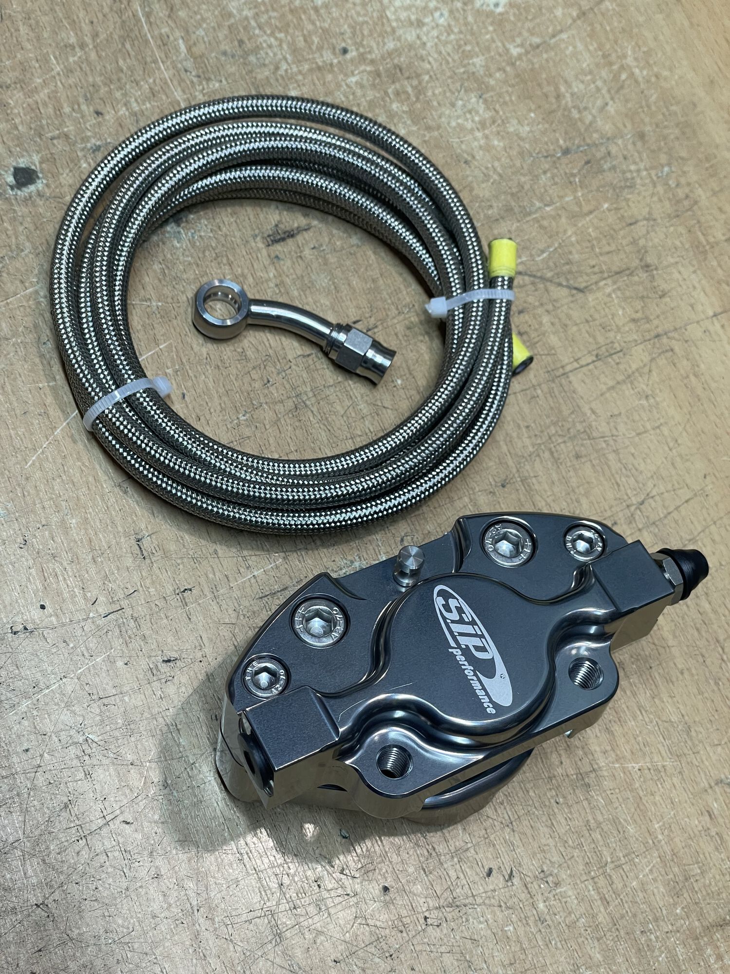 Modern Vespa : Hydraulic disc brake for 50 Special.