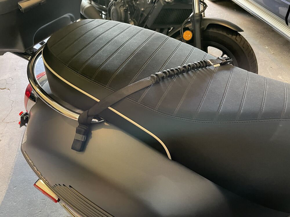 Modern Vespa : Installing Helite airbag tether on GTS 300?