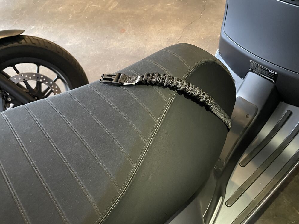 Modern Vespa : Installing Helite airbag tether on GTS 300?