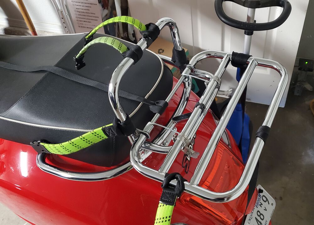 Modern Vespa : Rear rack options.