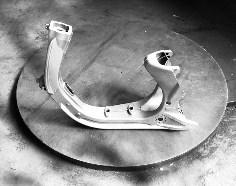 Modern Vespa : Racing frame by Crimaz