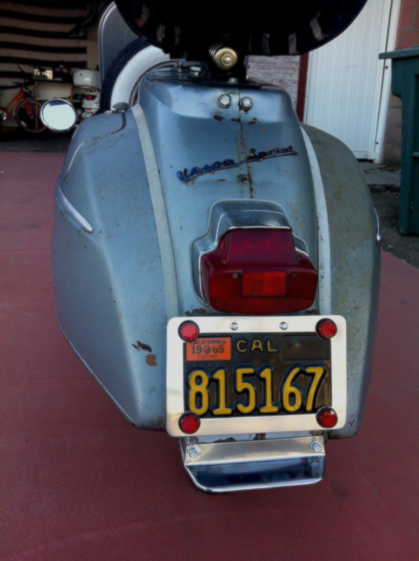 Modern Vespa : Vintage Plates