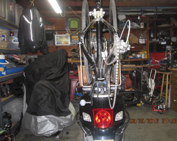 Modern Vespa : Scooter bike racks???