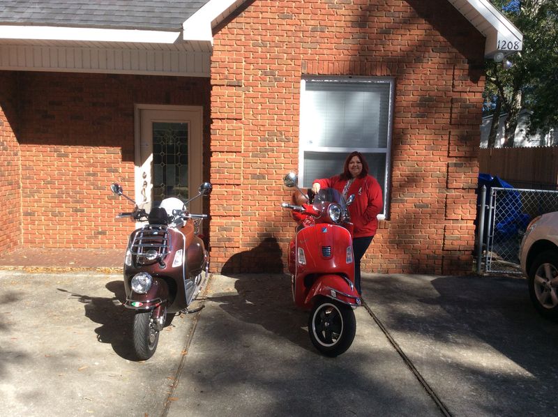 Modern Vespa : Sunday morning Vespa pic.