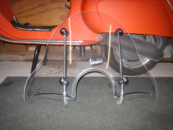 Modern Vespa : Lx accessories top case, sport bras, wind screen, racks