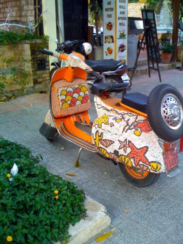 Modern Vespa : Sea Shell Vespa