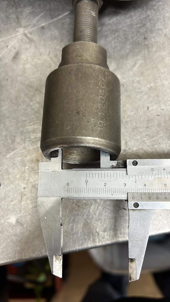 Modern Vespa : Vespa GTS Buzzetti Flywheel Puller Tool Too Large??