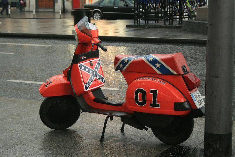 Modern Vespa : What's a nice girl like you...? Scooter photo funnies
