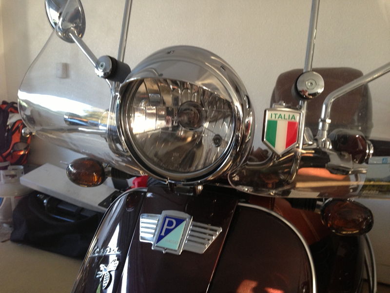 Modern Vespa : Headlight Visor on LXV?