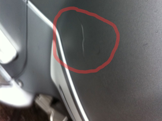 Modern Vespa : Inconsiderate motorcycle parking, scratch dented my GTS SS
