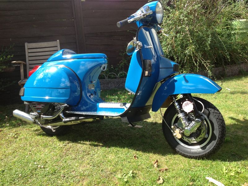 Modern Vespa : A few pictures so far off my street racer t5 classic