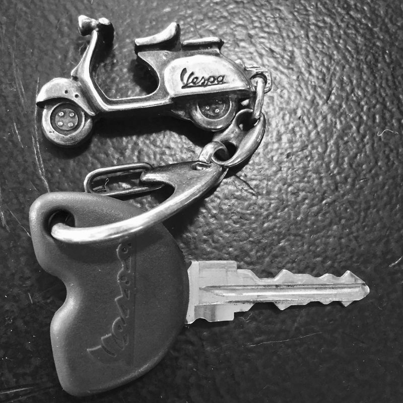 Modern Vespa : Show me your Vespa Keys
