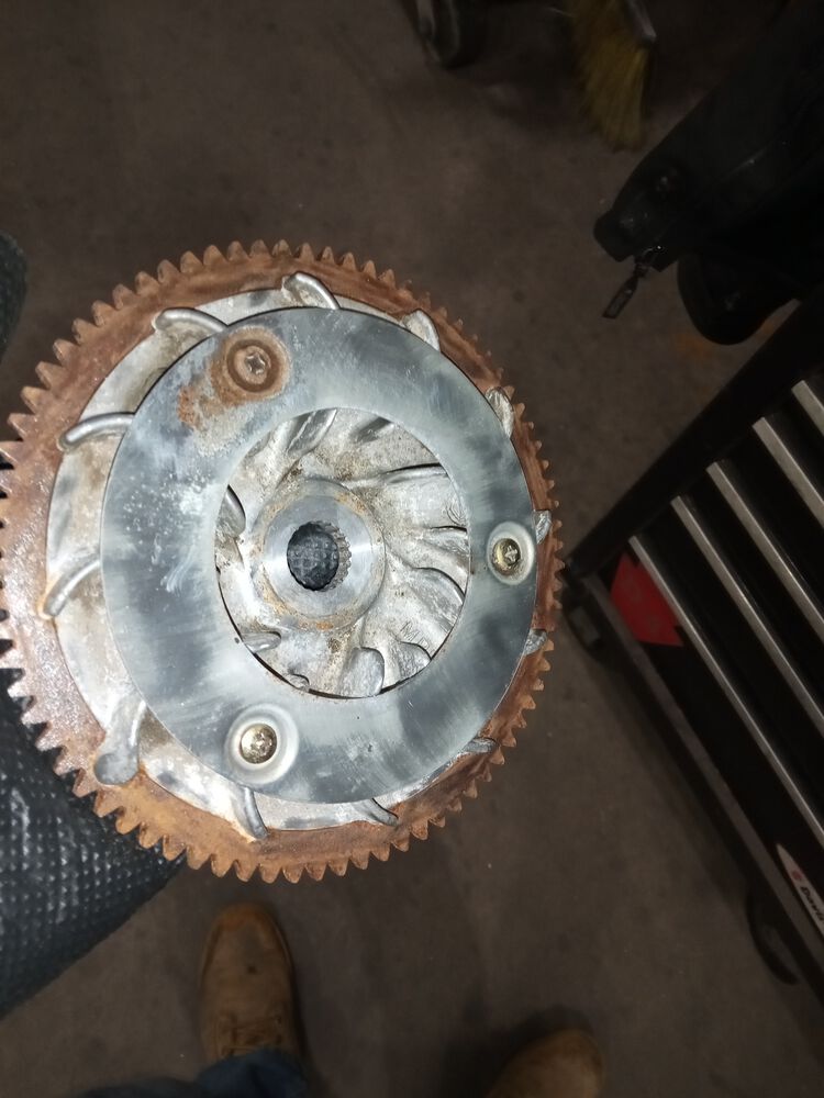 Modern Vespa : Et4 new malossi variator grinding noise